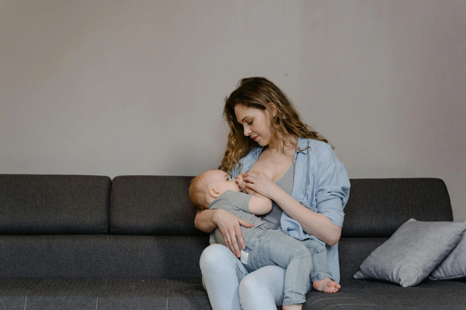 6 Breastfeeding Must-haves for New Mums – Flegen